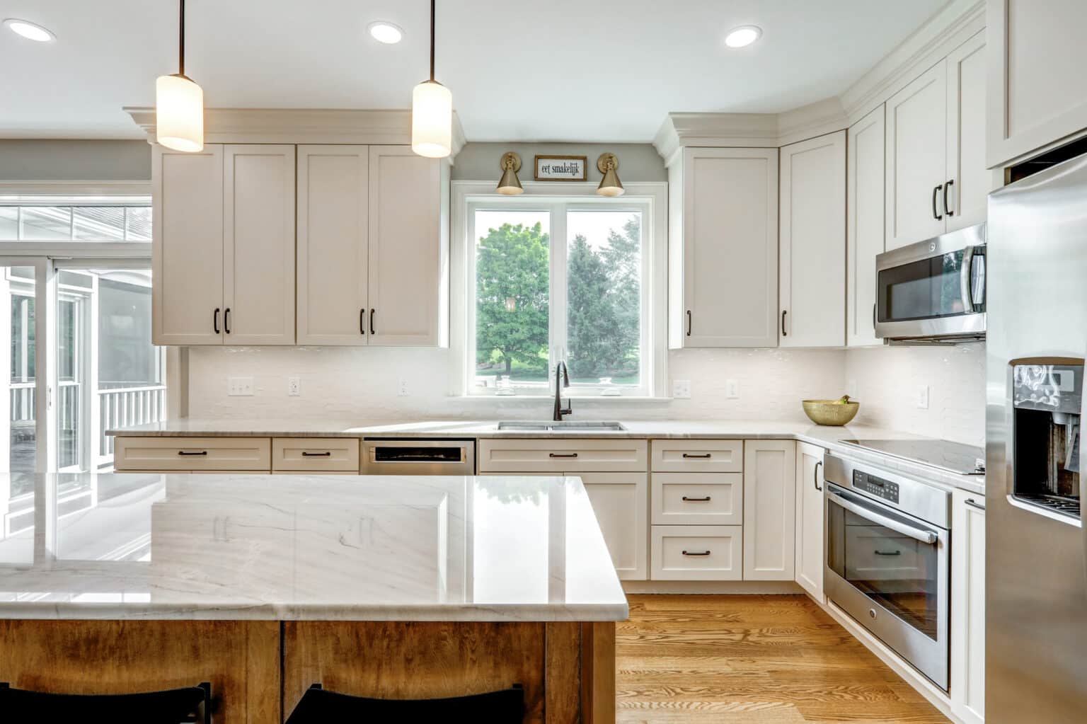 Embrace the Season: Creating a Fall-Themed Kitchen for Warm Gatherings ...